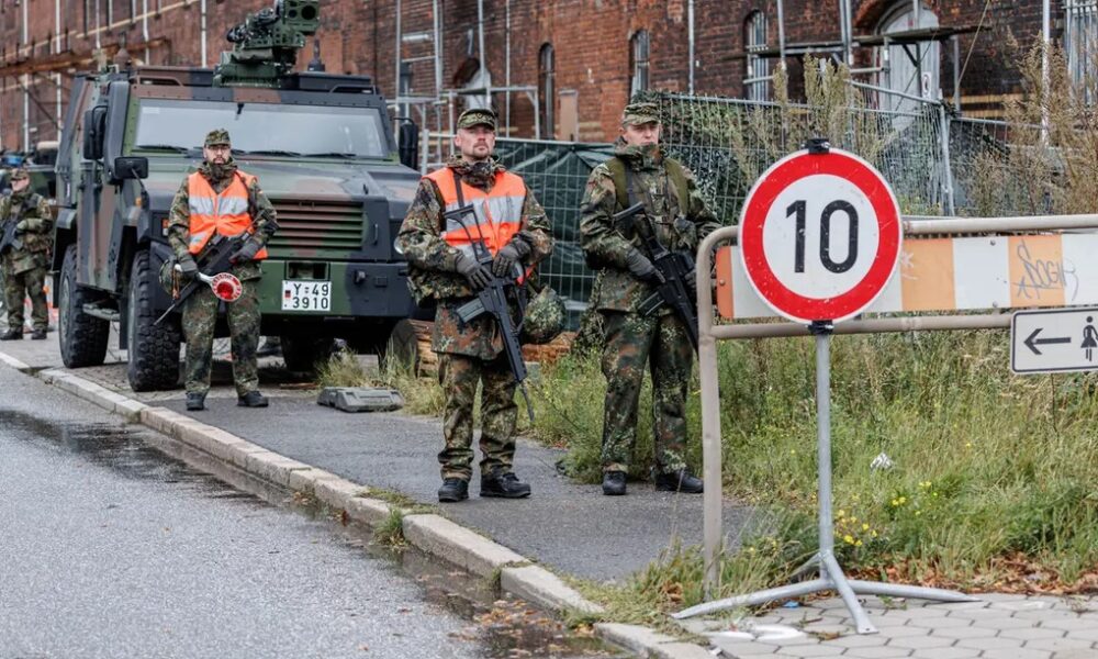 German army conducts large-scale military exercise in Hamburg for the ...