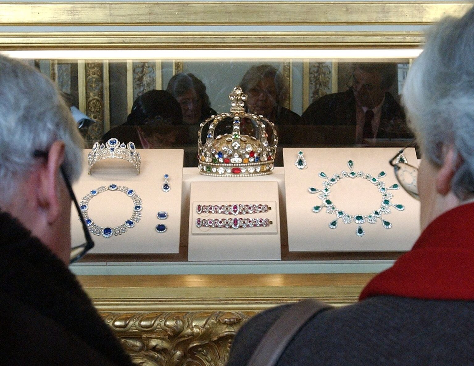 Priceless French crown jewels stolen in brazen daylight robbery at the ...
