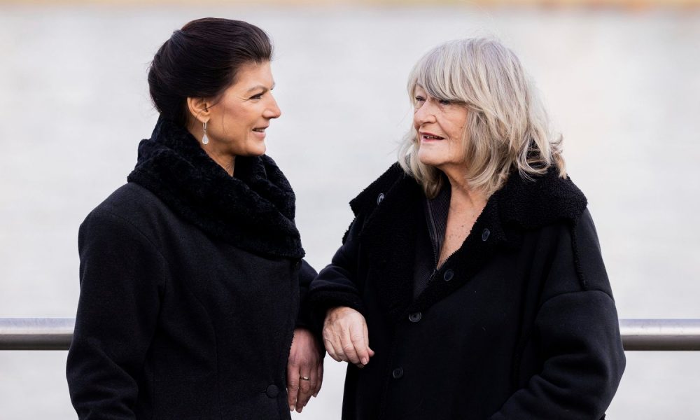 Berlin'de savaş karşıtı dev miting: Silah sevkiyatını durdurun! - Harici