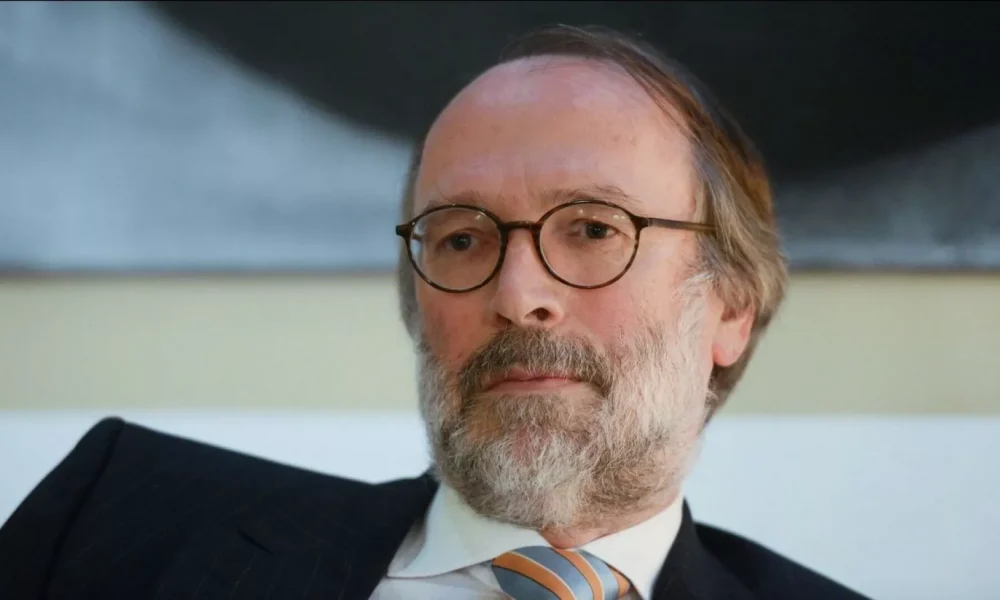 ‘Ukraynalılar da Rustur’ diyen Hollandalı görevden ayrıldı - Harici